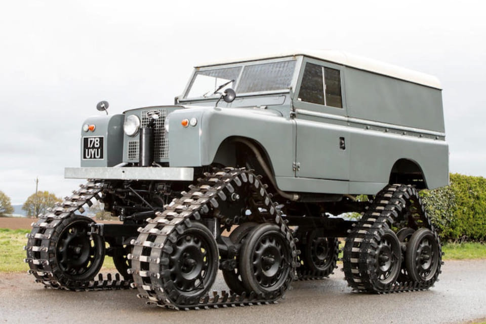 Những chiếc Land Rover đặc biệt trên thế giới | BornToRide