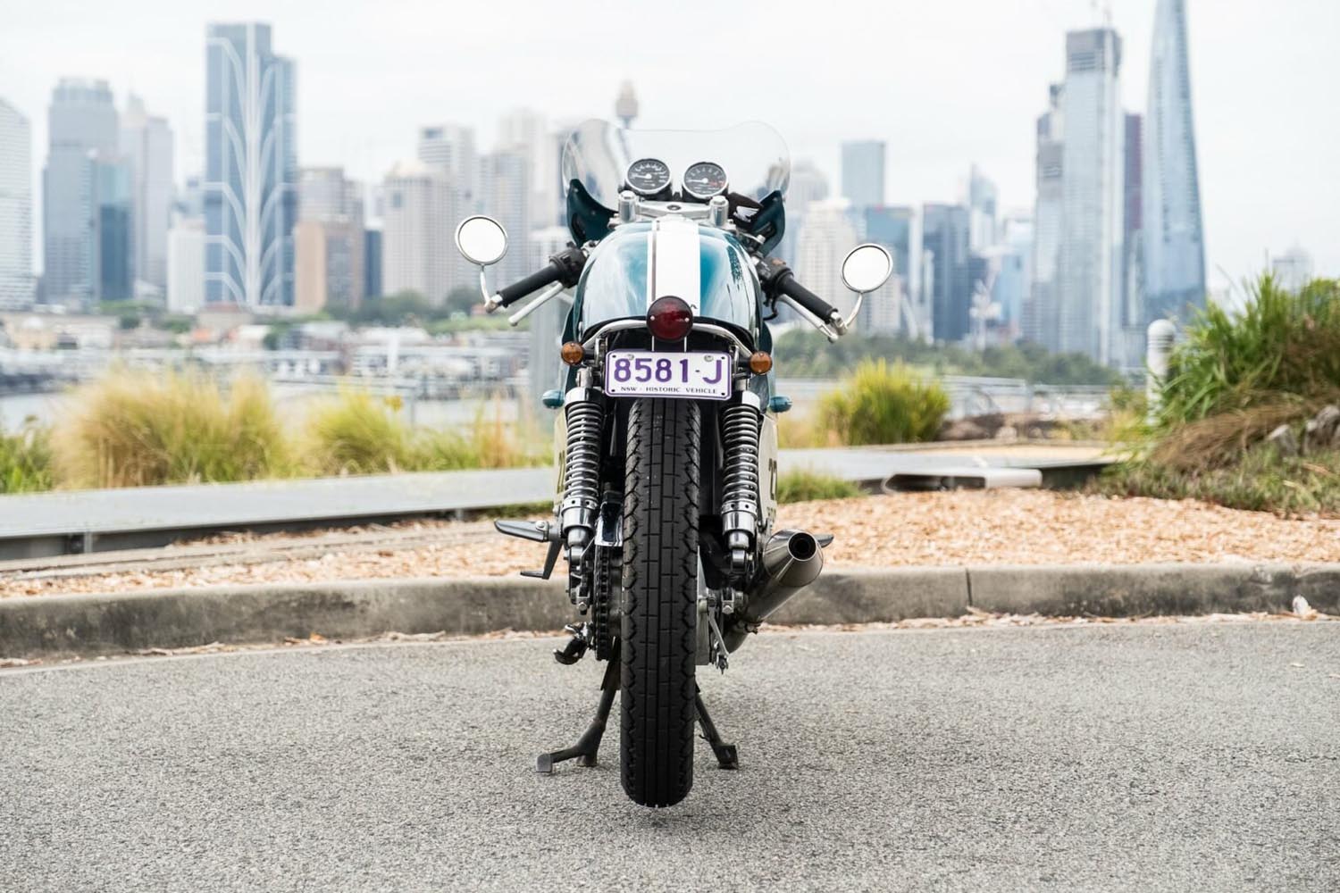 Honda GB400 TT Custom- Chiếc Cafe Racer Cổ Điển | BornToRide